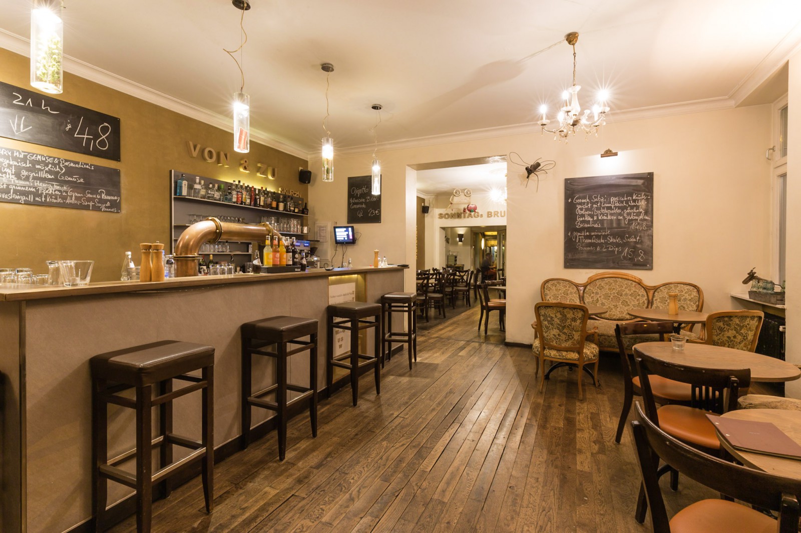 Restaurant Caf vonzu in Bonn